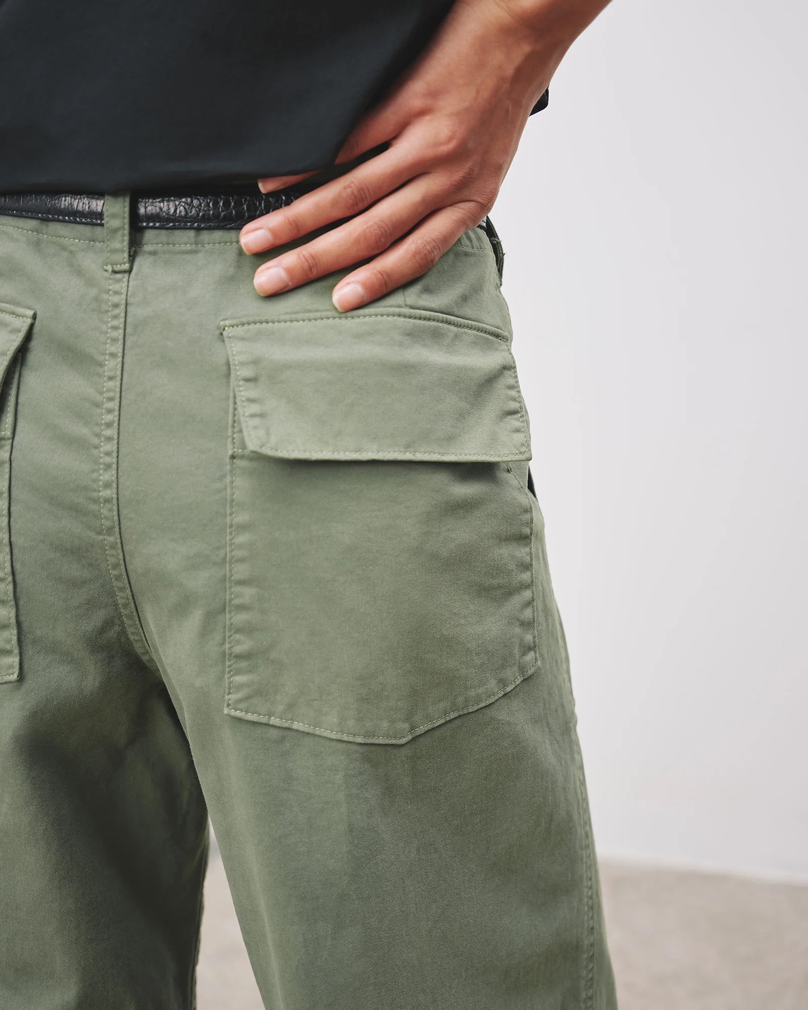 NILI LOTAN Leon Boy Pant in Camo M/4